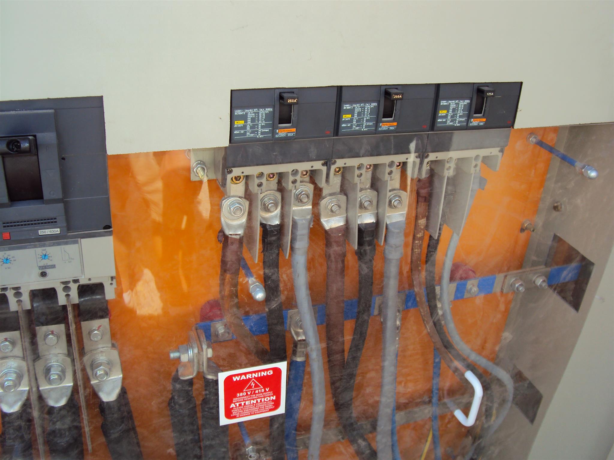 Install Manual Transfer Switch at Dorie Miller Gallery - FW Contracting